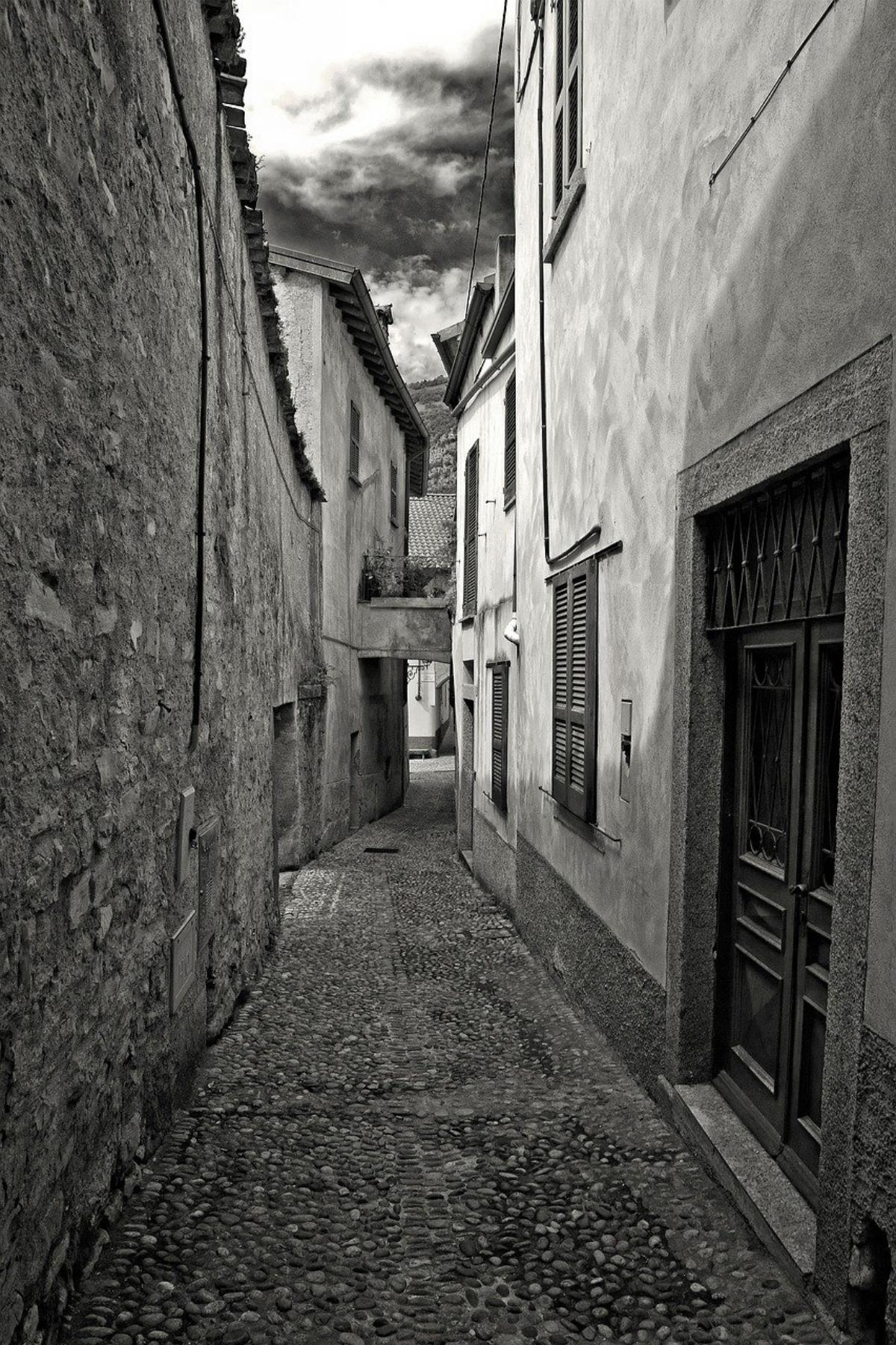 Unde se află cea mai îngustă stradă din lume? - Dailyrenate.ro