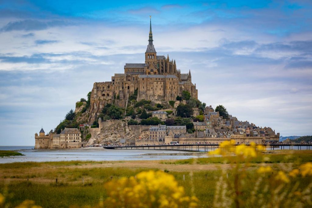 Mont Saint-Michel, insula cu o poveste interesantă - Dailyrenate.ro